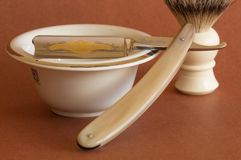 Straight Razor 101: Everything You Need to Know About Vintage Razors
