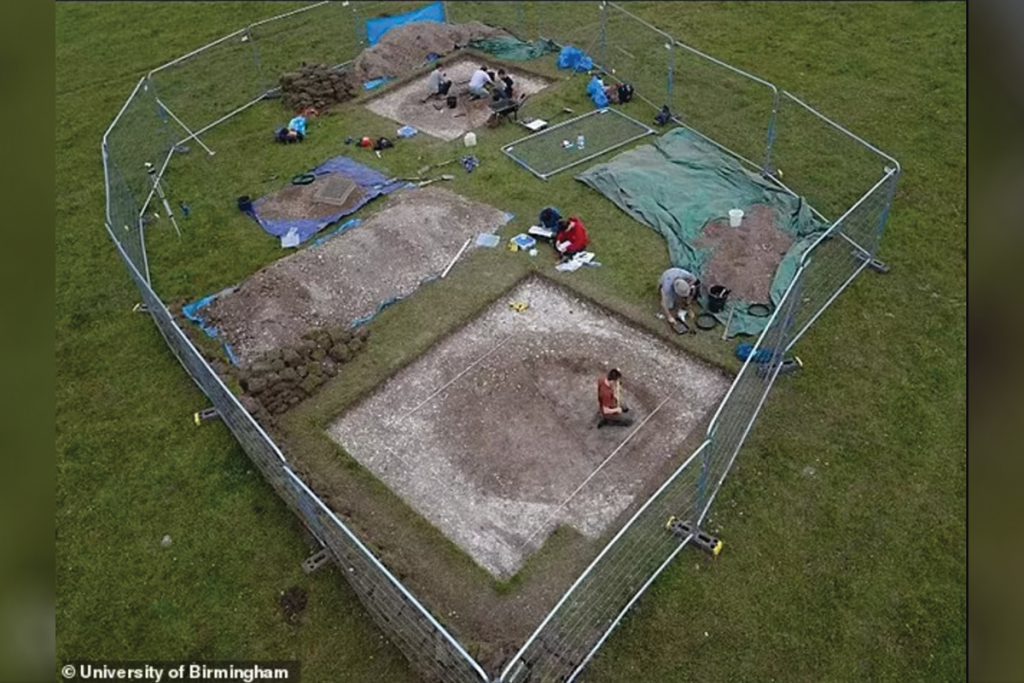 Stonehenge Dig Reveals 400 Ancient Deer and Boar Hunting Pits