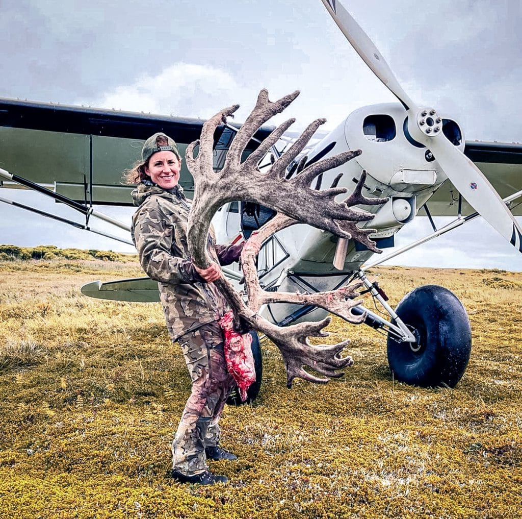 Badass AK Hunters Kill Charging Moose, Shoot Massive Bull