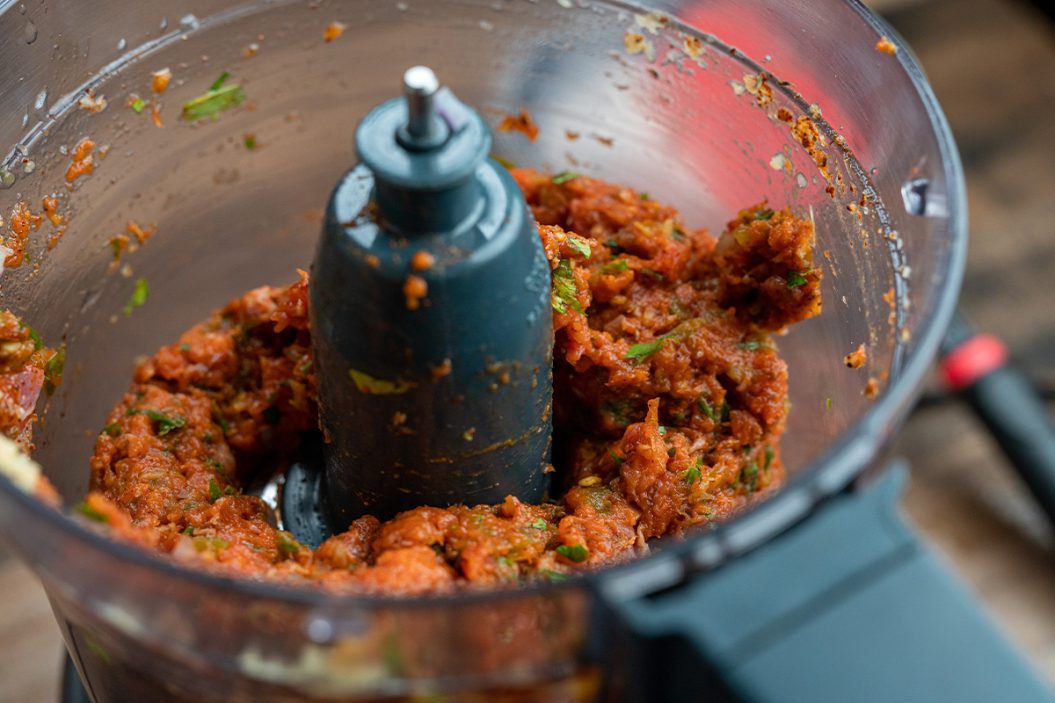 How to Make the Perfect Salmon Burger