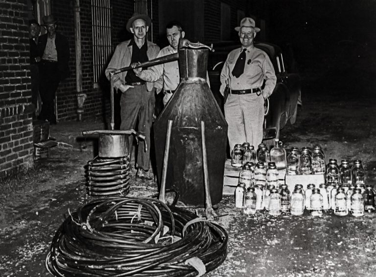 How NASCAR Was Born of Bootlegging and Daredevils