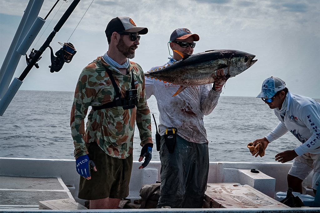 Fishing Panama, Part 4: Epic Tuna Dive